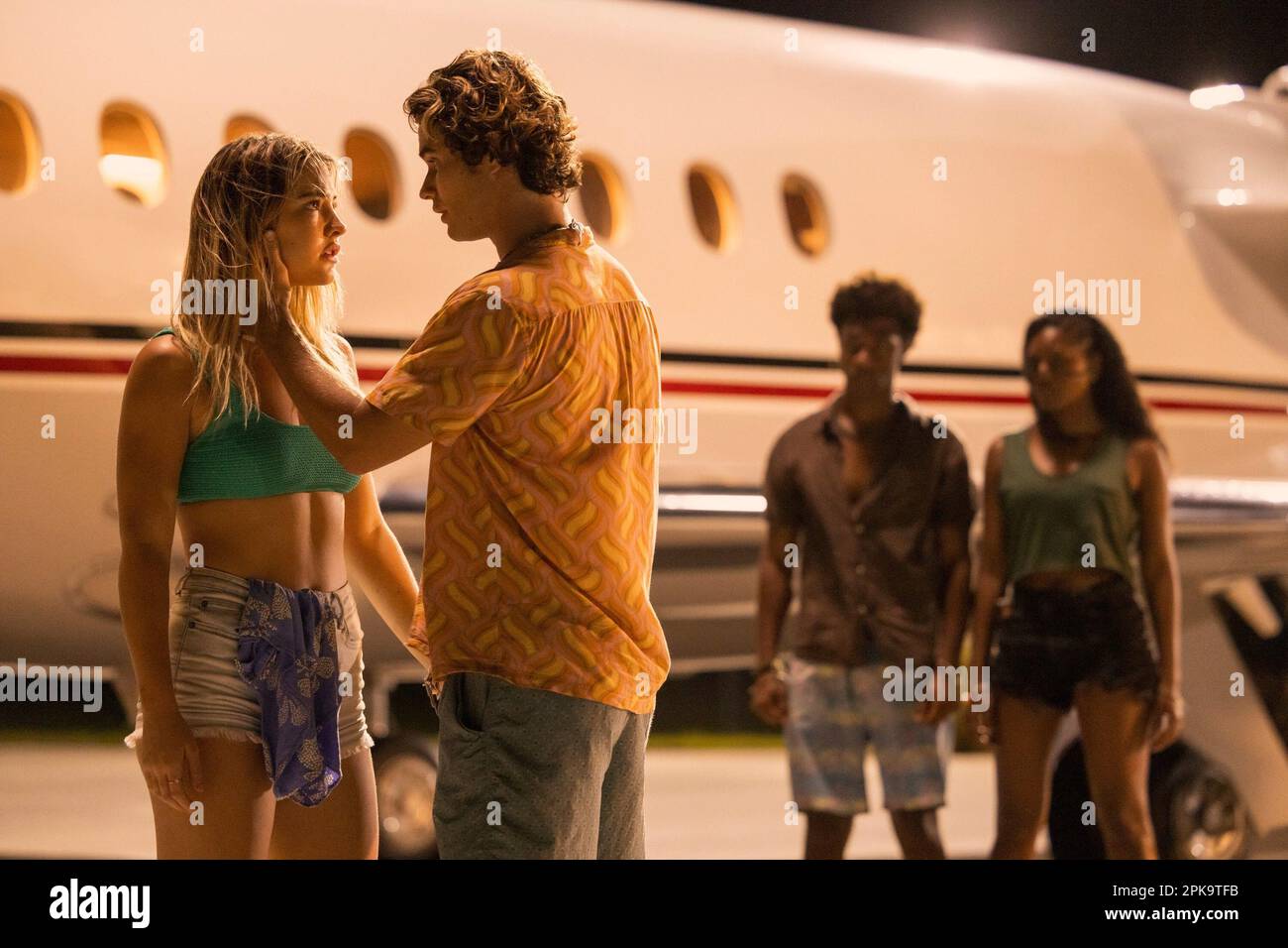 OUTER BANKS, from left: Madelyn Cline, Chase Stokes, Jonathan Daviss ...