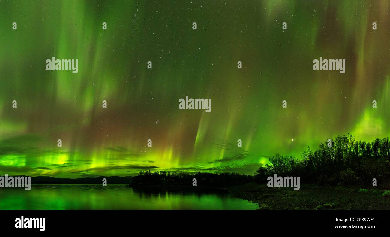 Aurora borealis with green oxygen and violet red nitrogen parts hi-res ...