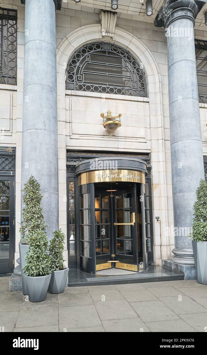 The Sheraton Grand Park Lane hotel, Piccadilly, London, England Stock ...