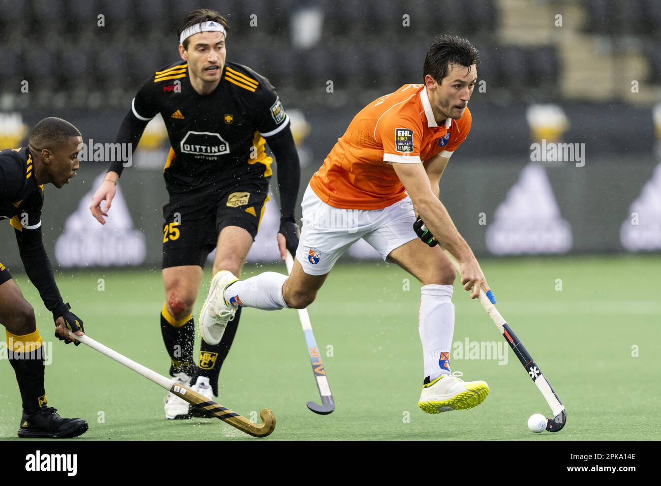 AMSTELVEEN - Arthur van Doren van Bloemendaal in action against Nqobile ...