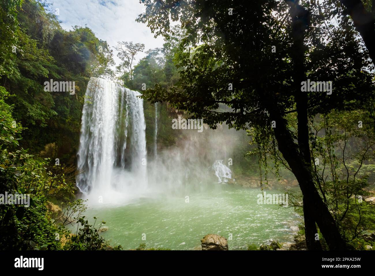 Beautiful landscape of Misol Ha cascades park in Chiapas, near Palenque ...