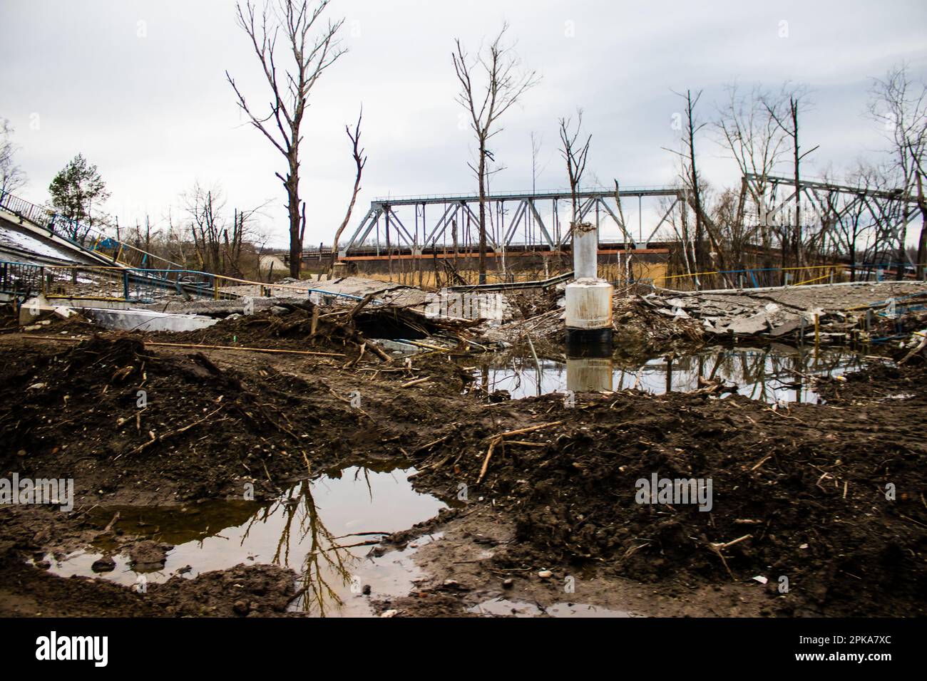 Destroyed bridge in war zone connecting Sloviansk and Lyman in the ...