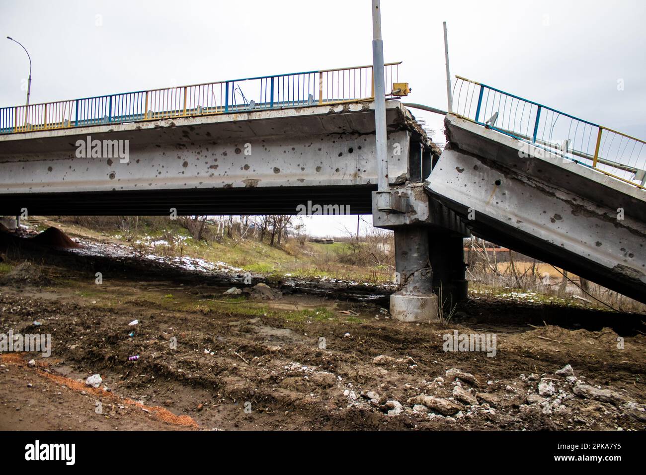 Destroyed bridge in war zone connecting Sloviansk and Lyman in the ...