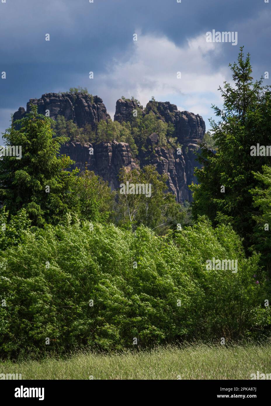 Ashlar sandstone mountains hi-res stock photography and images - Alamy
