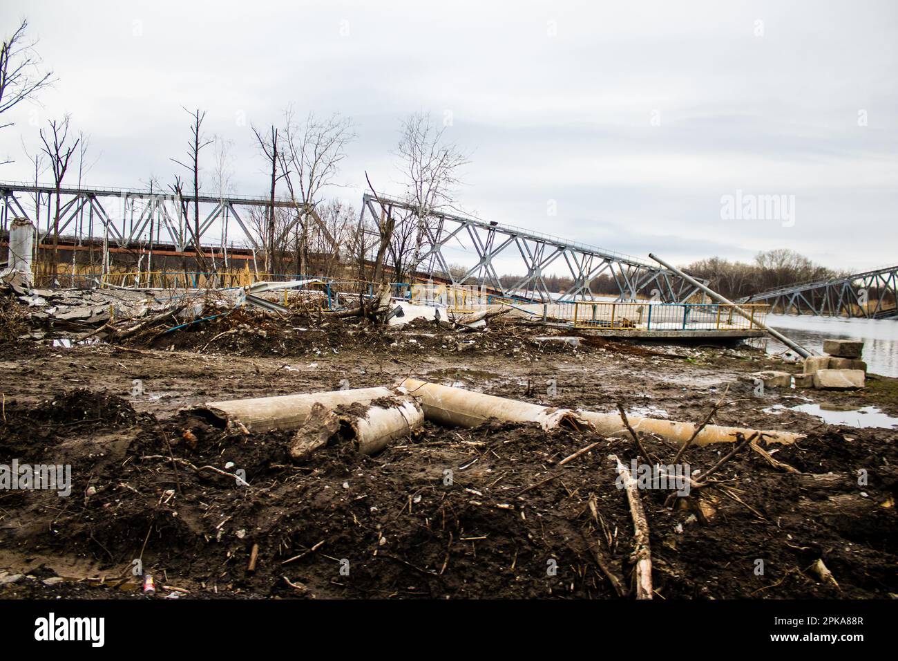 Destroyed bridge in war zone connecting Sloviansk and Lyman in the ...