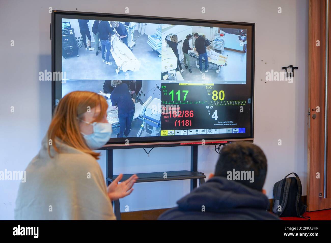 Internal emergency physicians are trained in emergency procedures ...