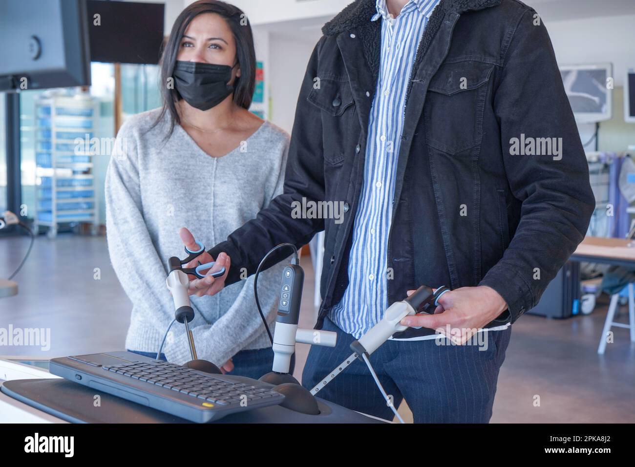 Internal students in digestive surgery train on a Lap Sim simulation ...