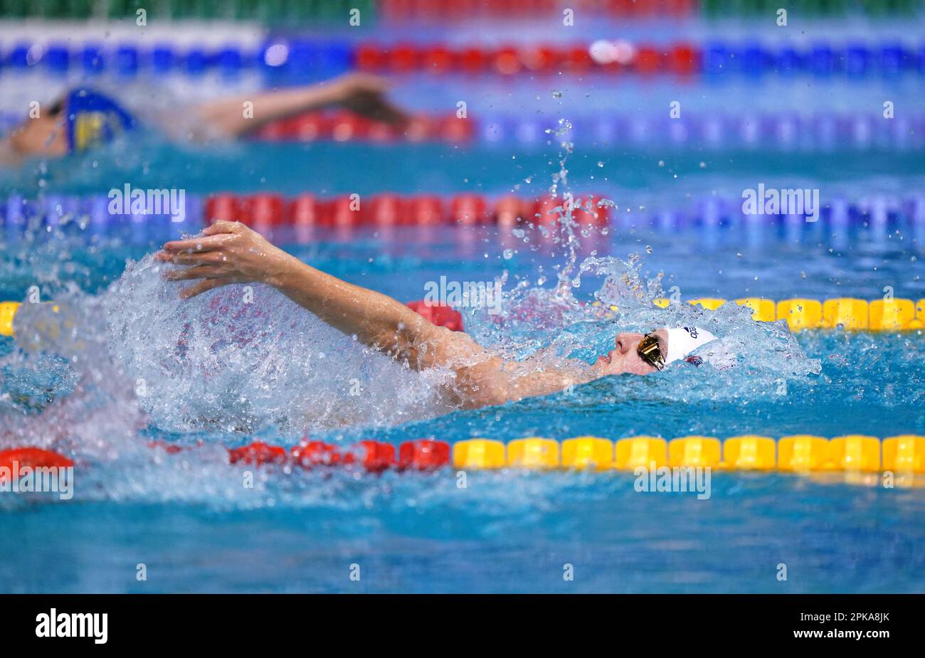 Mens junior 400m individual medley final hi-res stock photography and ...