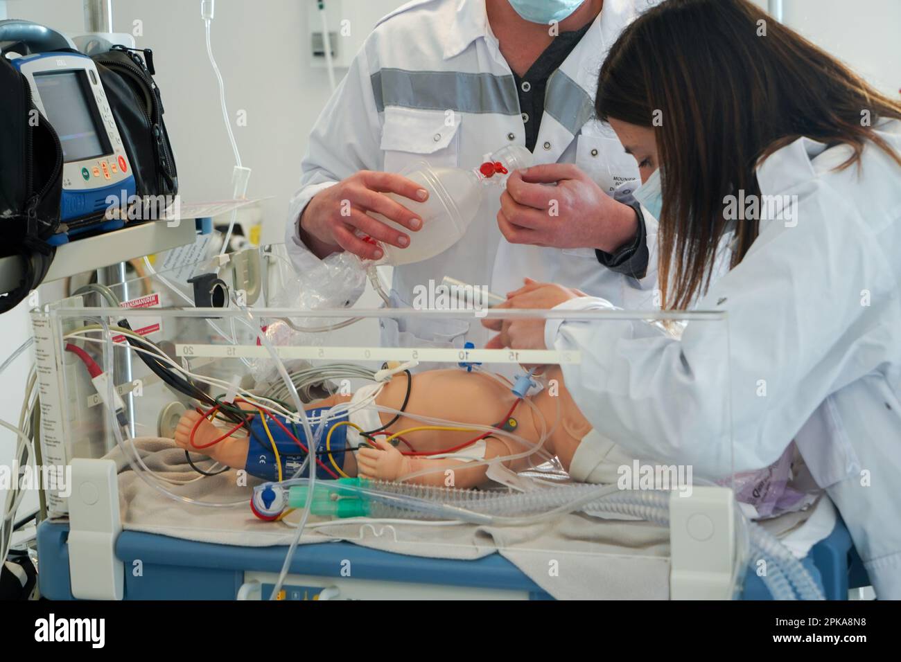 Intubation dummy hi-res stock photography and images - Alamy