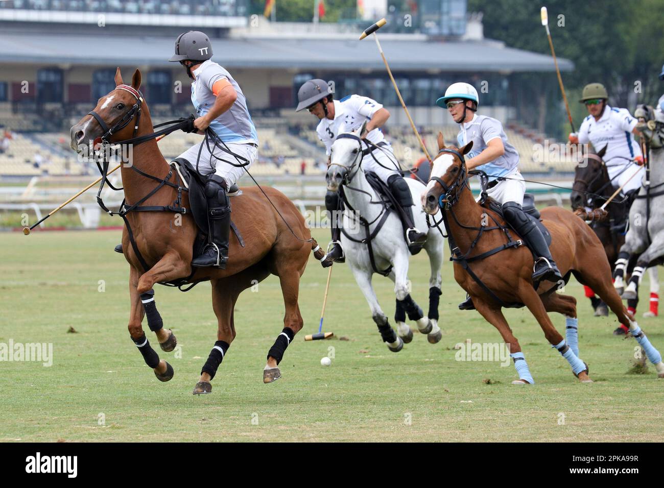 16.08.2022, France, Normandy, Deauville - Polo players in action ...