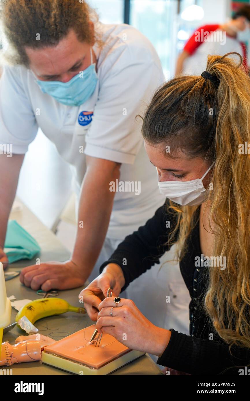 5th year students during a sewing workshop. The students learn the ...