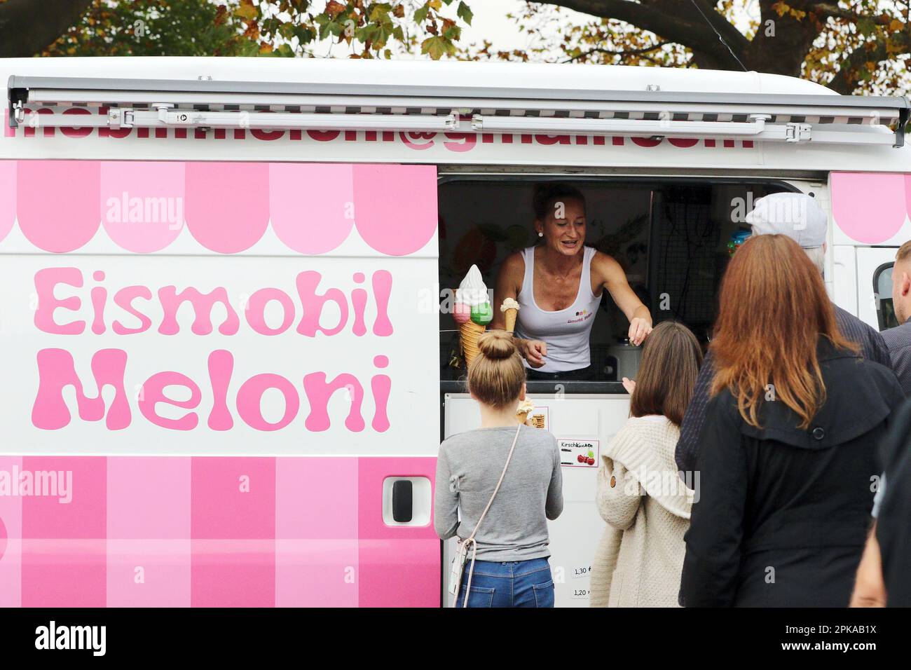 Ice cream mobile meloni hi-res stock photography and images - Alamy