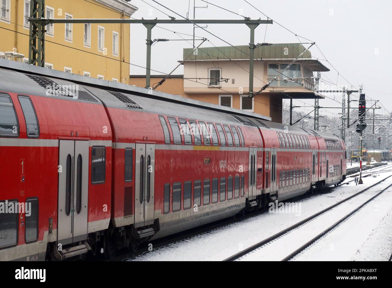20.01.2023, Germany, Hesse, Fulda - Regional Express in the station ...