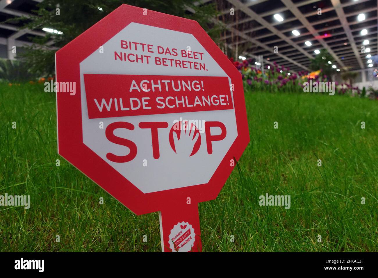 Funny no trespassing sign hi-res stock photography and images - Alamy