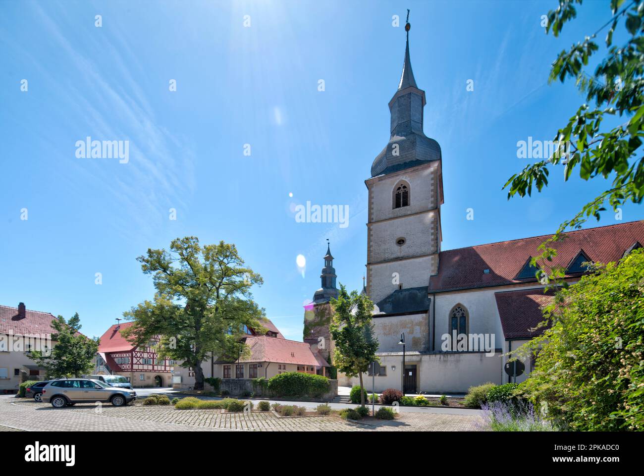 Parish church, Holy Trinity, architecture, gate tower, town hall ...