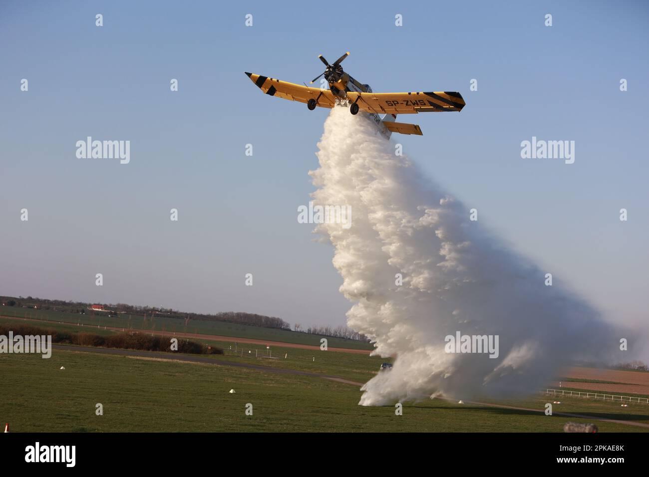 Ballenstedt, Germany. 06th Apr, 2023. A small firefighting aircraft ...