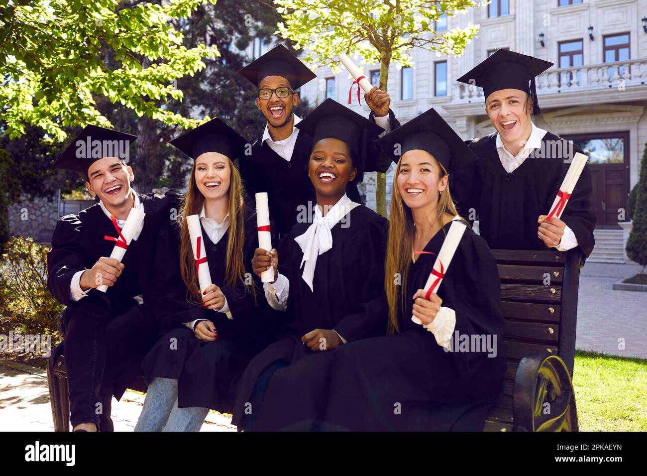 Graduation photo shoot hi-res stock photography and images - Alamy