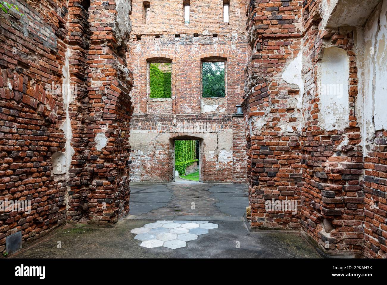 Dolny park hi-res stock photography and images - Alamy