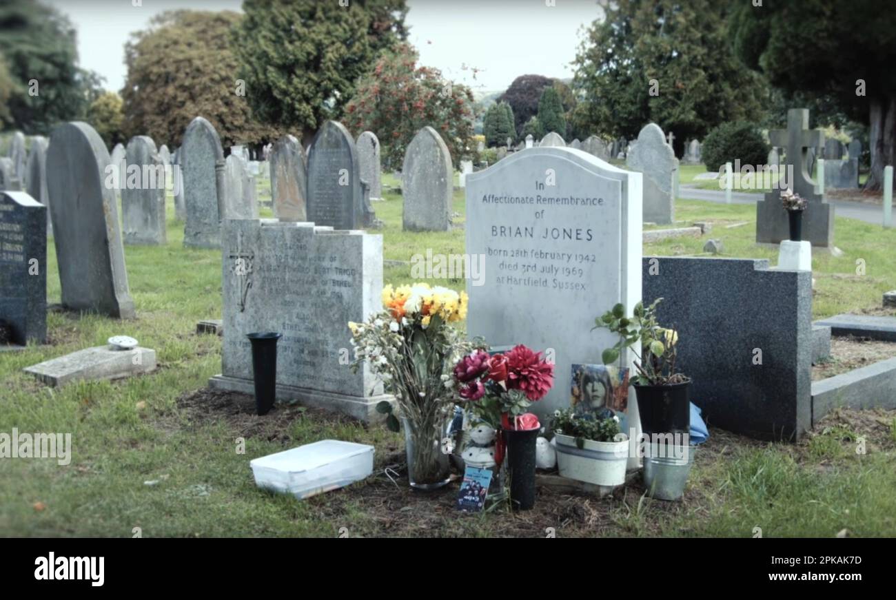 ROLLING STONE: LIFE AND DEATH OF BRIAN JONES, Brian Jones' headstone ...