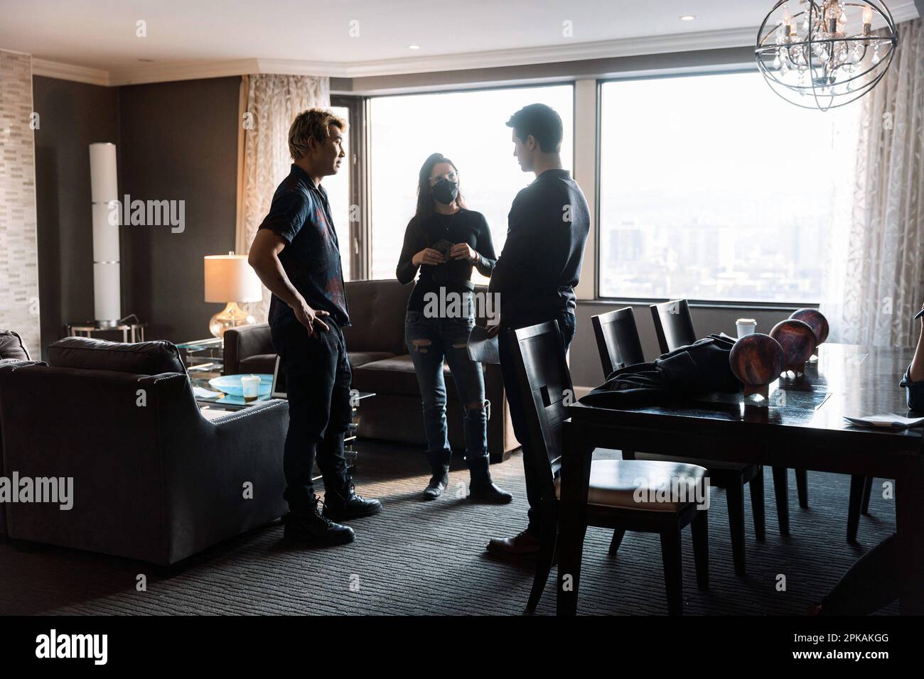 SIMULANT, from left: Simu Liu, director April Mullen, Robbie Amell, on ...