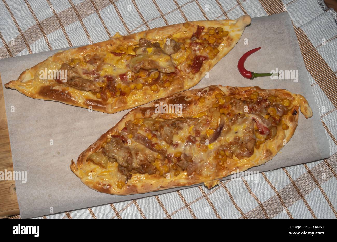 Meat pide hi-res stock photography and images - Alamy