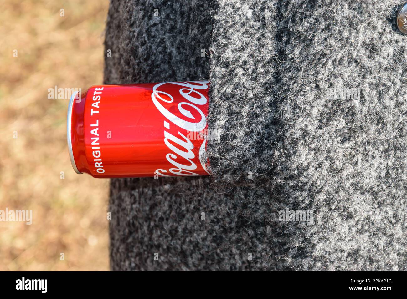 Coke can label hi-res stock photography and images - Alamy