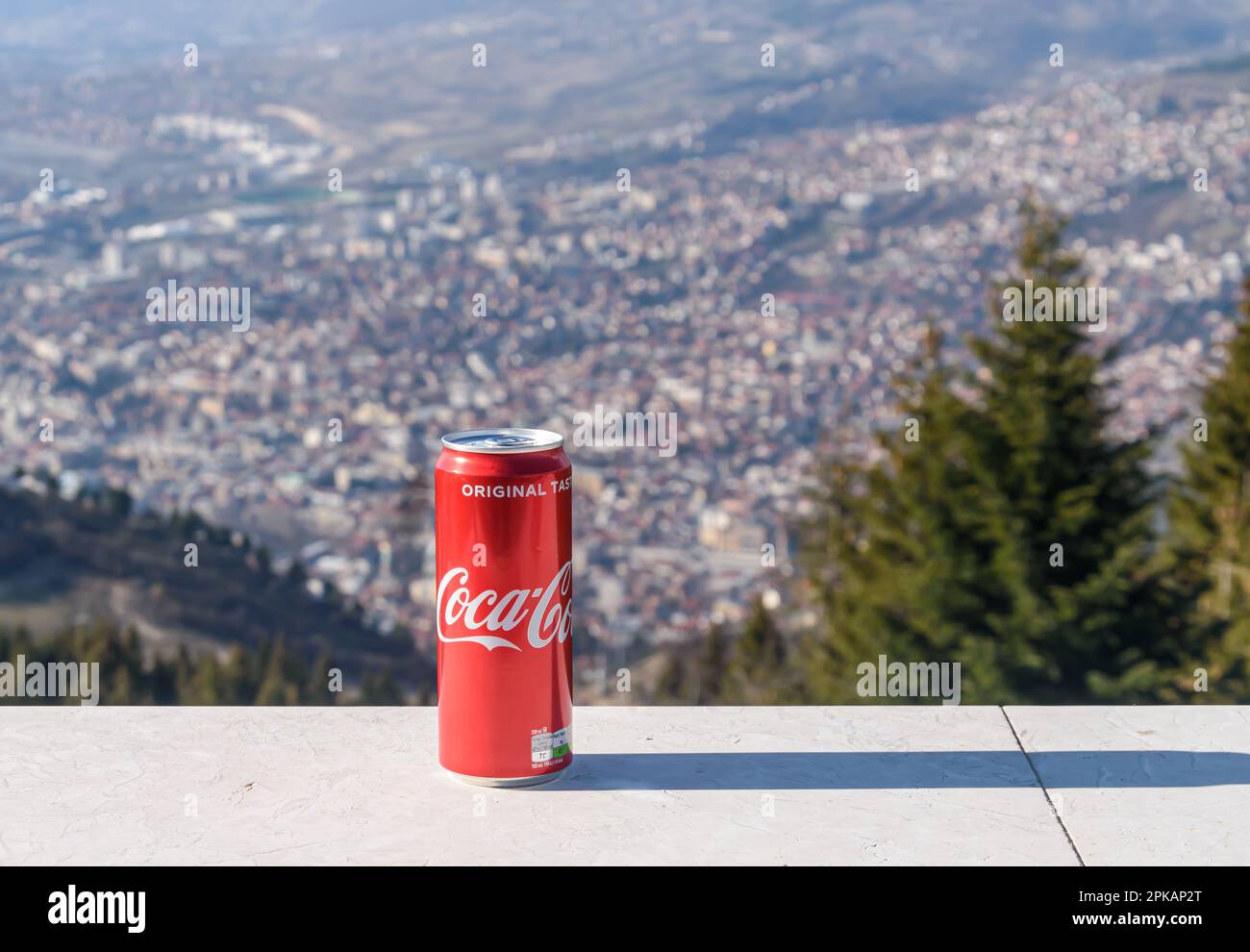 Coke can label hi-res stock photography and images - Alamy