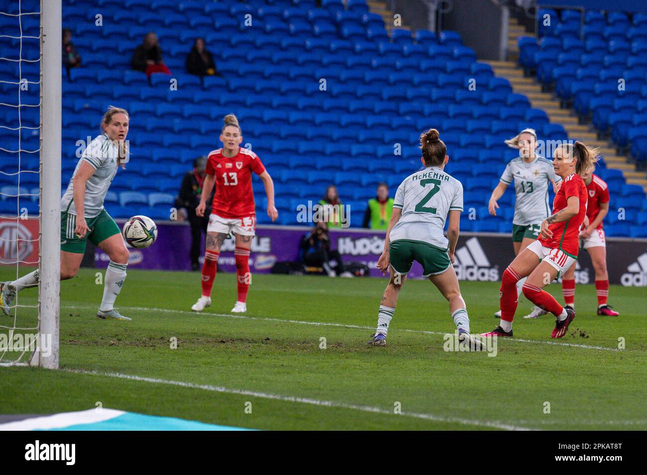 Hannah cain hi-res stock photography and images - Alamy