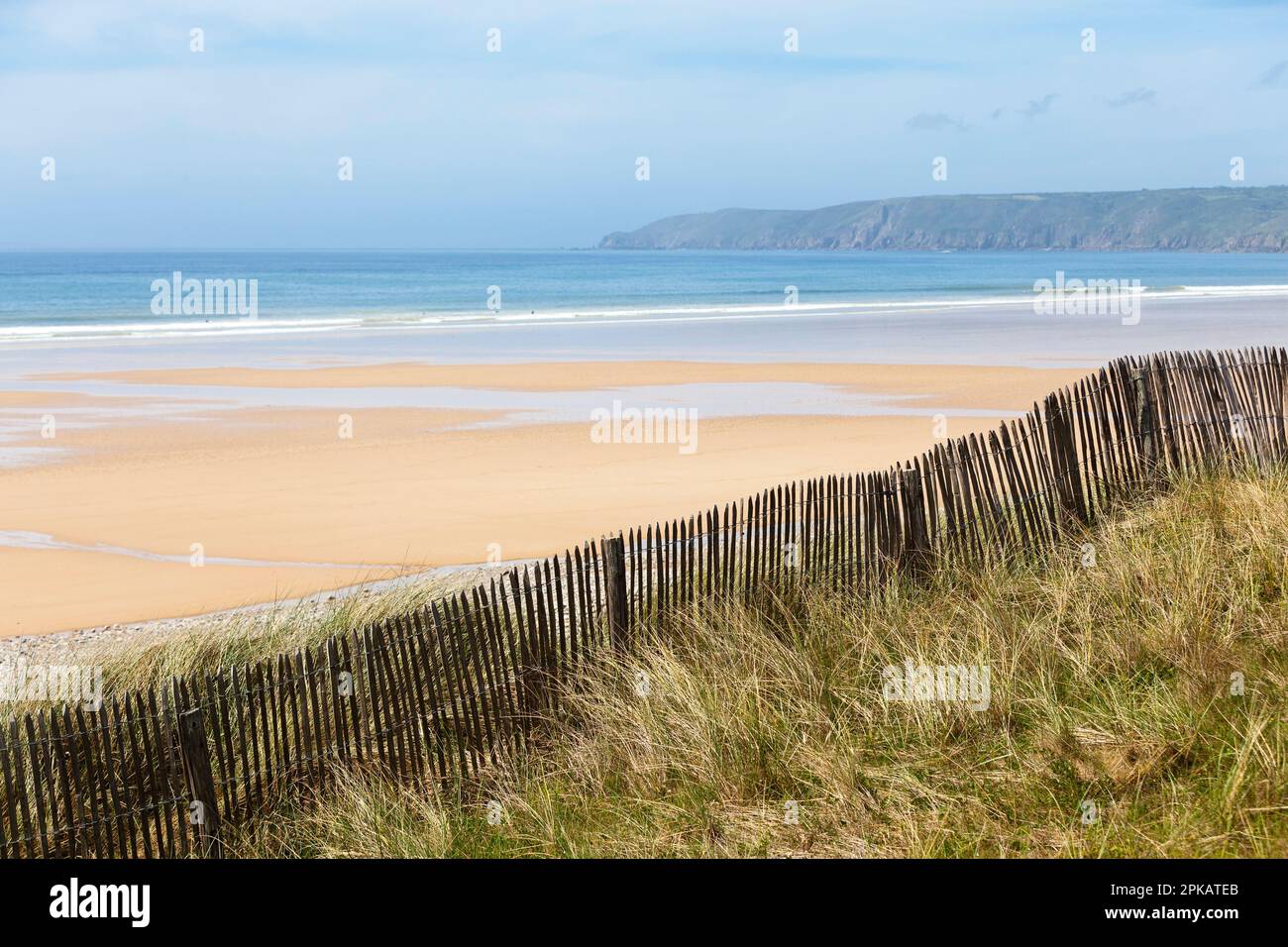 English coast near dunes hi-res stock photography and images - Alamy