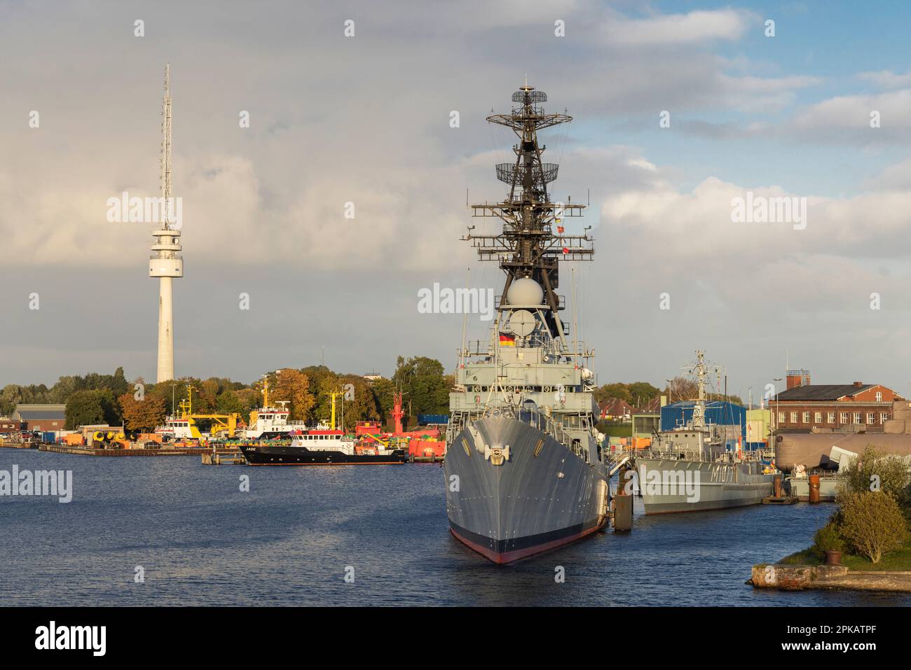 View from Kaiser-Wilhelm-Bridge to the connecting harbor, guided ...