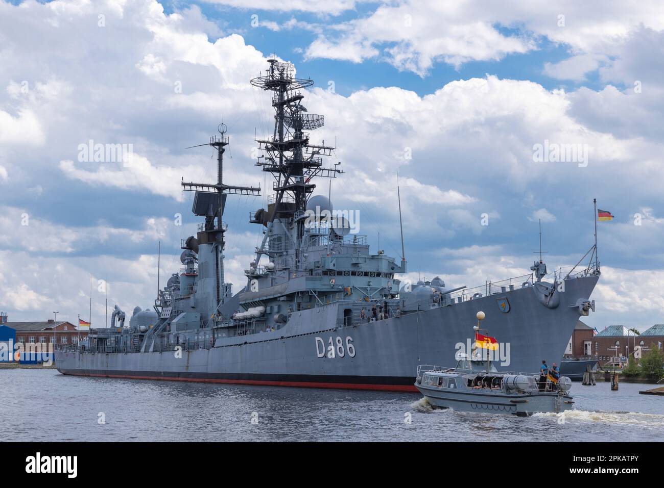 Guided missile destroyer Mölders, liaison harbor, German Naval Museum ...
