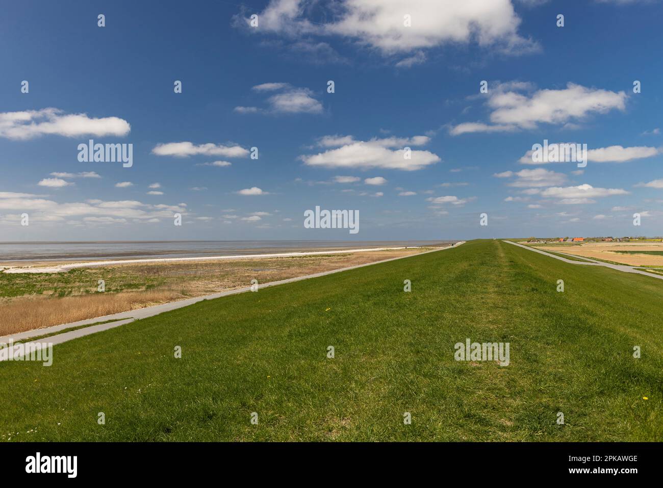 Dike landscape hi-res stock photography and images - Alamy