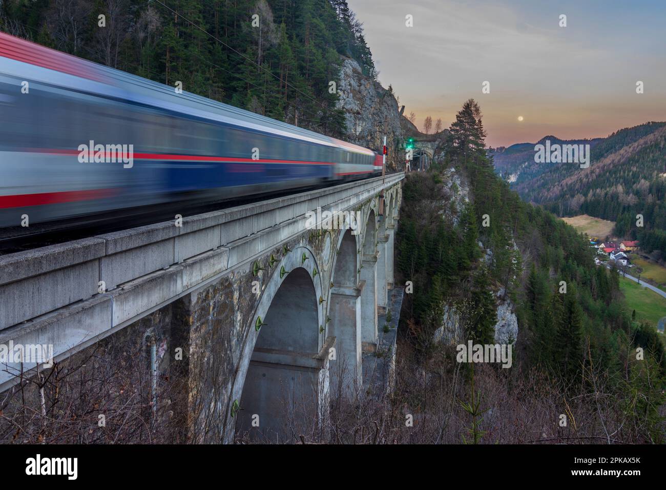Breitenstein: Semmeringbahn (Semmering Railway), viaduct Krausel-Klause ...