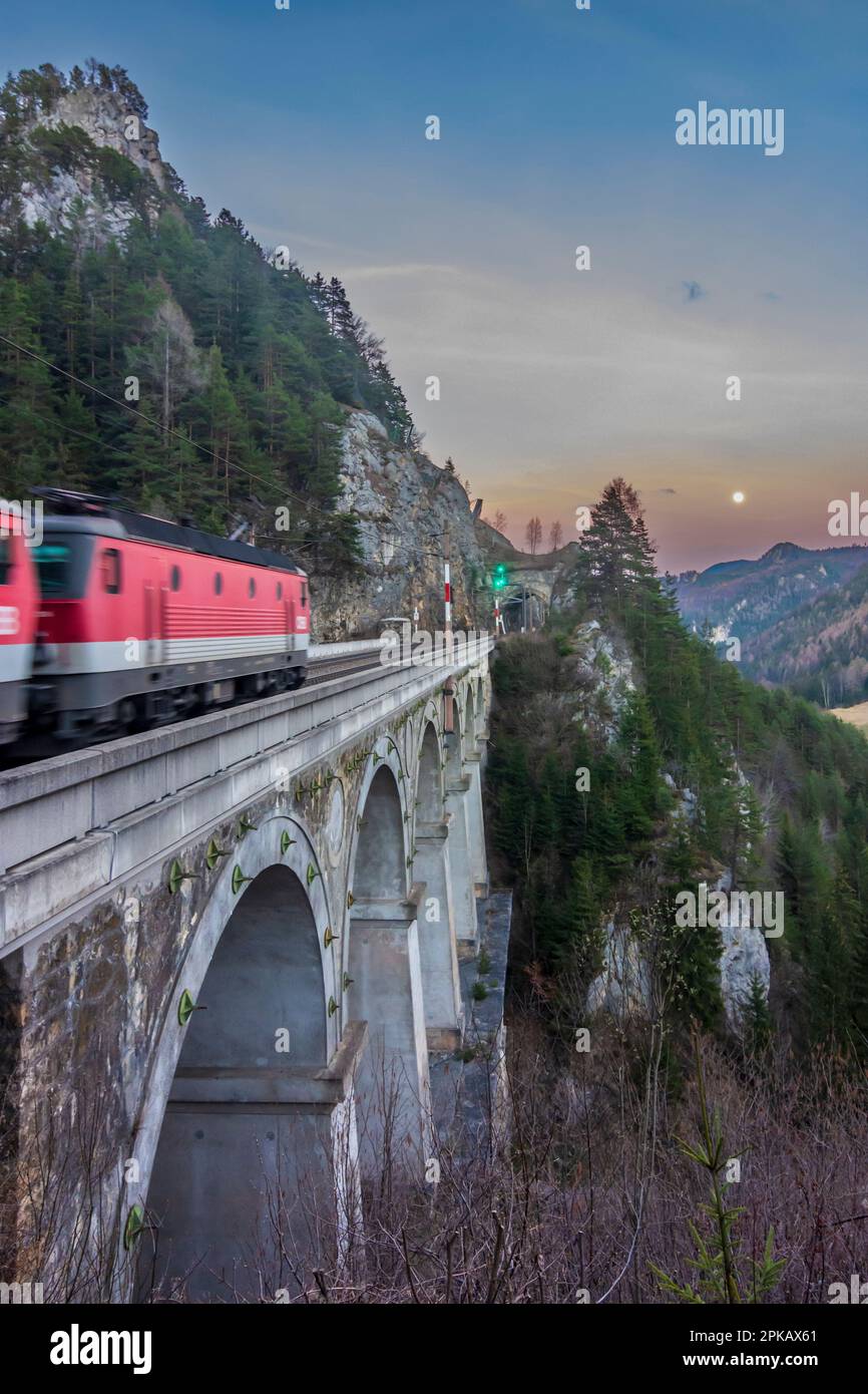 Breitenstein: Semmeringbahn (Semmering Railway), viaduct Krausel-Klause ...