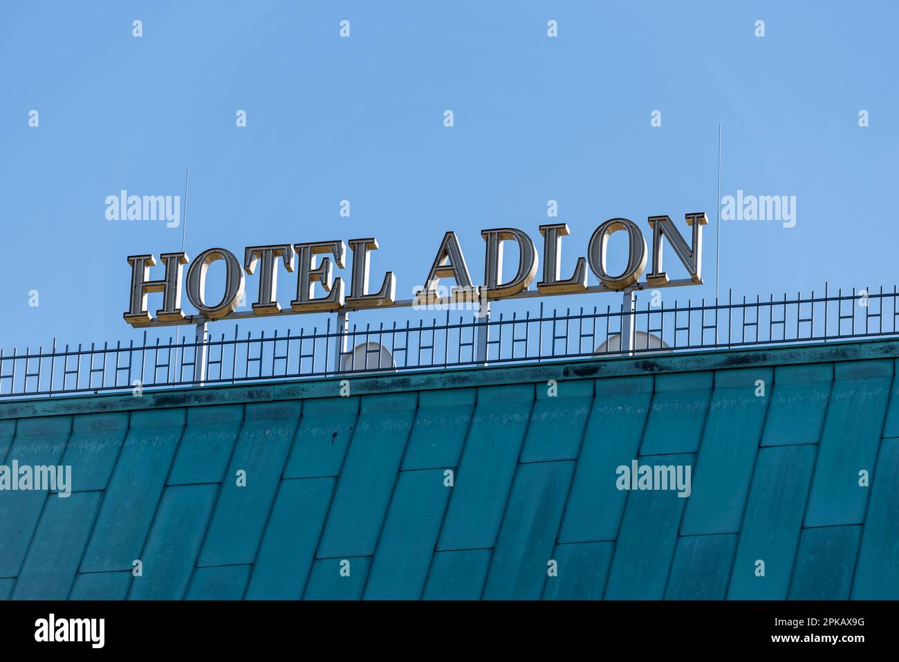 Writing hotel adlon hi-res stock photography and images - Alamy