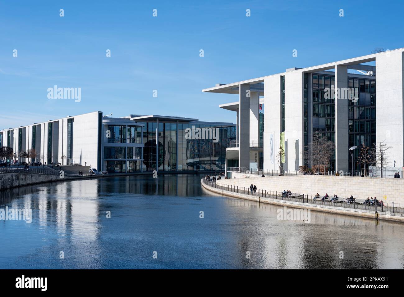 Paul-Löbe-Haus (left), Marie-Elisabeth-Lüders-Haus (right) of the ...