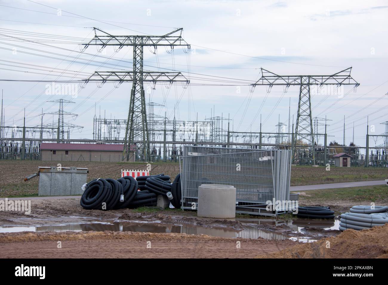Wolmirstedt substation, power pylons, Südostlink construction site ...