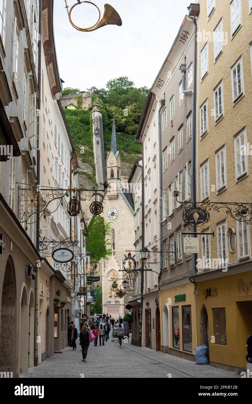 The Getreidegasse in Salzburg, Street of the Birth House of Amadeus ...