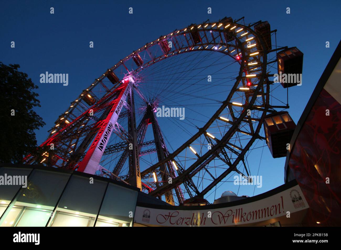 Riding with the famous Viennese ferris wheel in the evening, Austria ...
