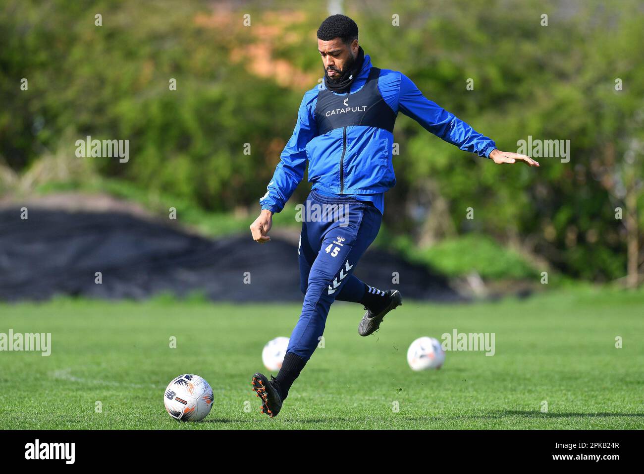 Association football hi-res stock photography and images - Alamy