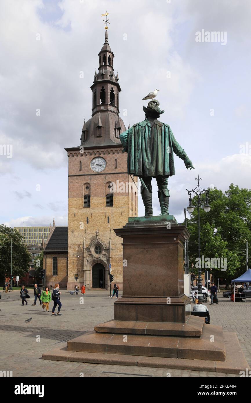 Oslo cathedral hi-res stock photography and images - Alamy