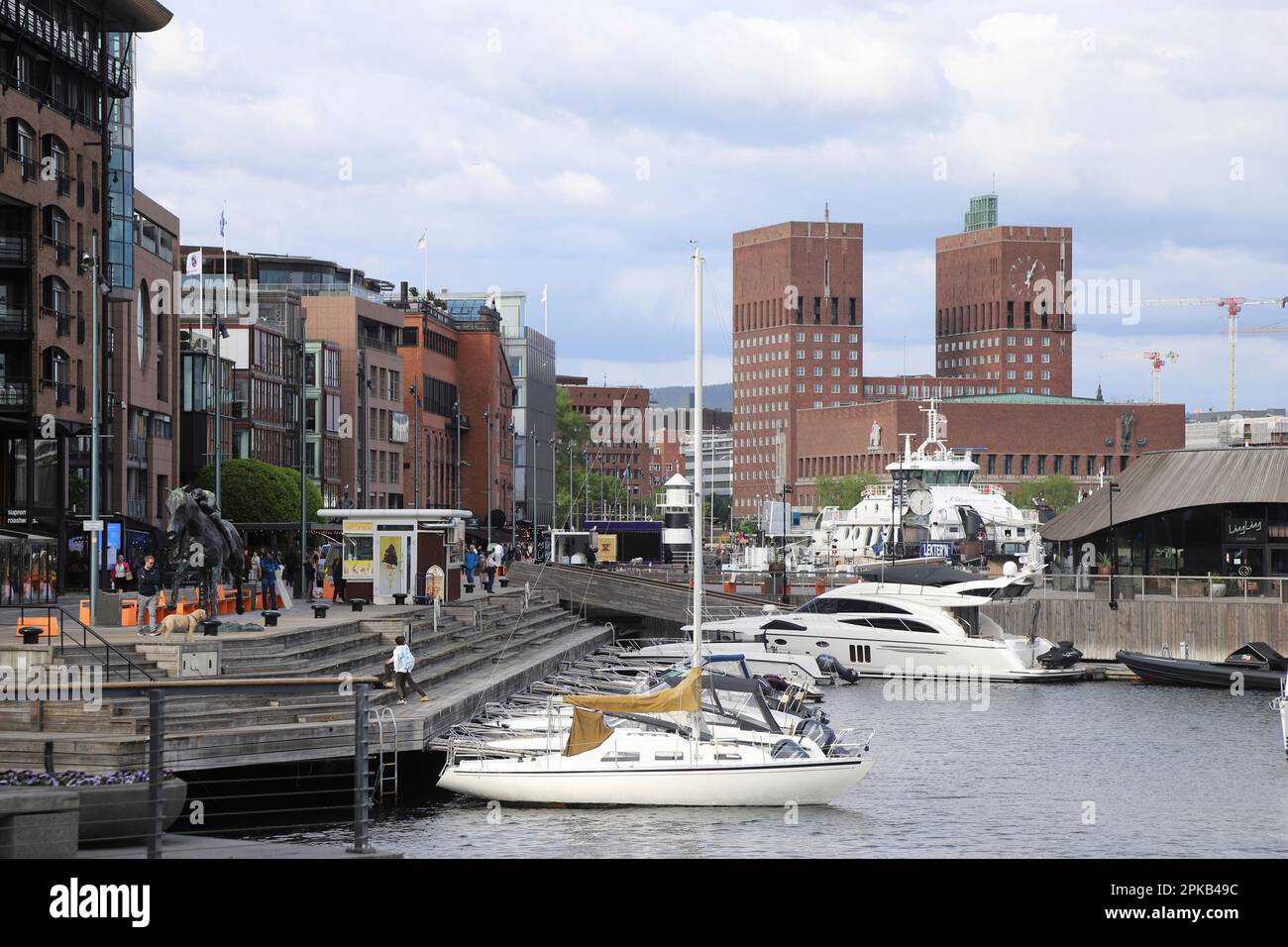 Oslo, Norway, harbor, Aker Brygge, Radhus, wheelhouse Stock Photo - Alamy