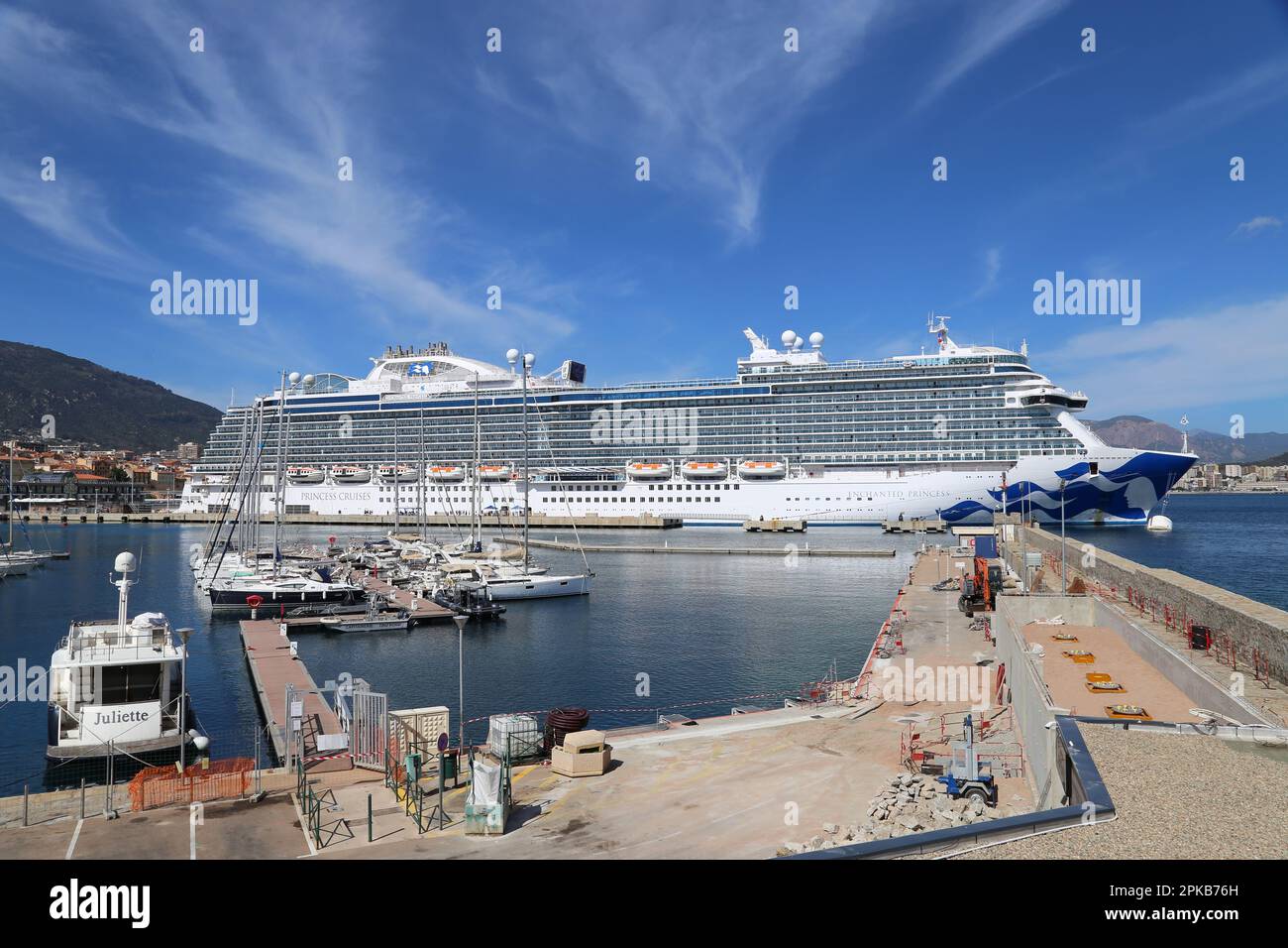 Terminal de la gare hi-res stock photography and images - Alamy
