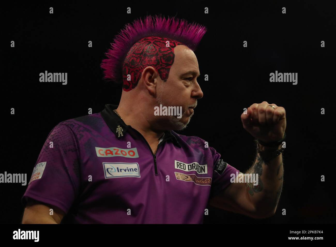 Peter wright celebrates winning hi-res stock photography and images - Alamy