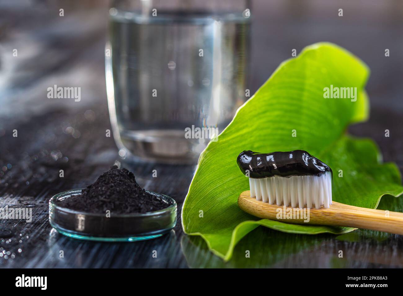 Charcoal toothpaste hi-res stock photography and images - Alamy