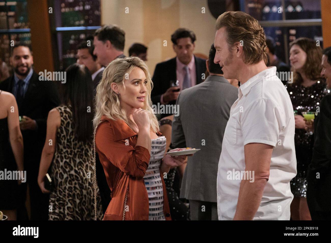 HOW I MET YOUR FATHER, from left: Hilary Duff, John Corbett, The Welcome Protocal', (Season 2 ...