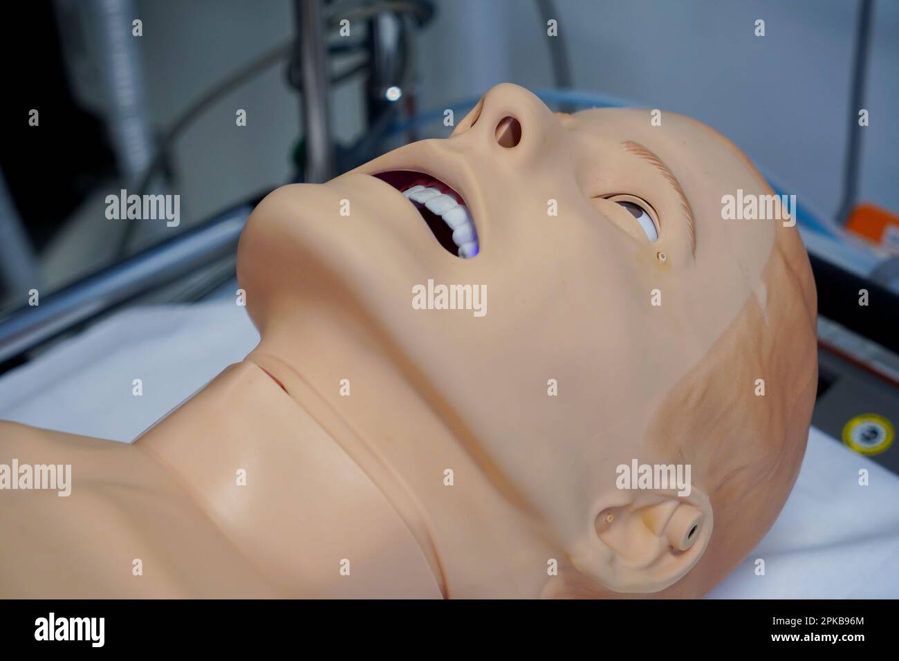 Nurses and emergency nurses undergo training at School of Medicine on ...