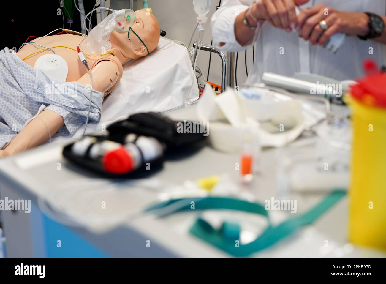 Nurses and emergency nurses undergo training at School of Medicine on ...