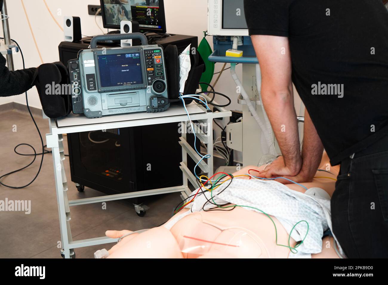 Nurses and emergency nurses undergo training at School of Medicine on ...