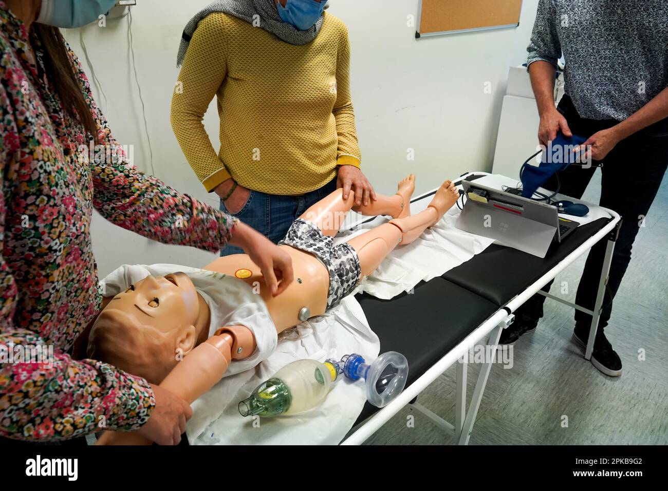 General practitioners are trained in pediatric emergency procedures ...